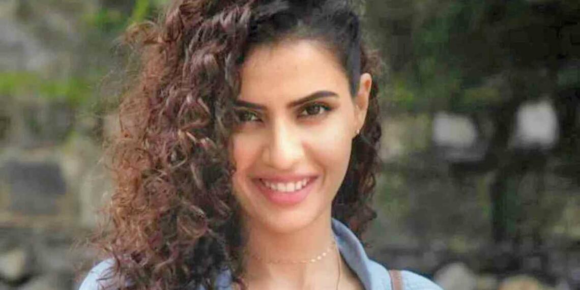 Smriti Kalra Biography, Career, Family, Shows, and Life Story - Tfipost.com