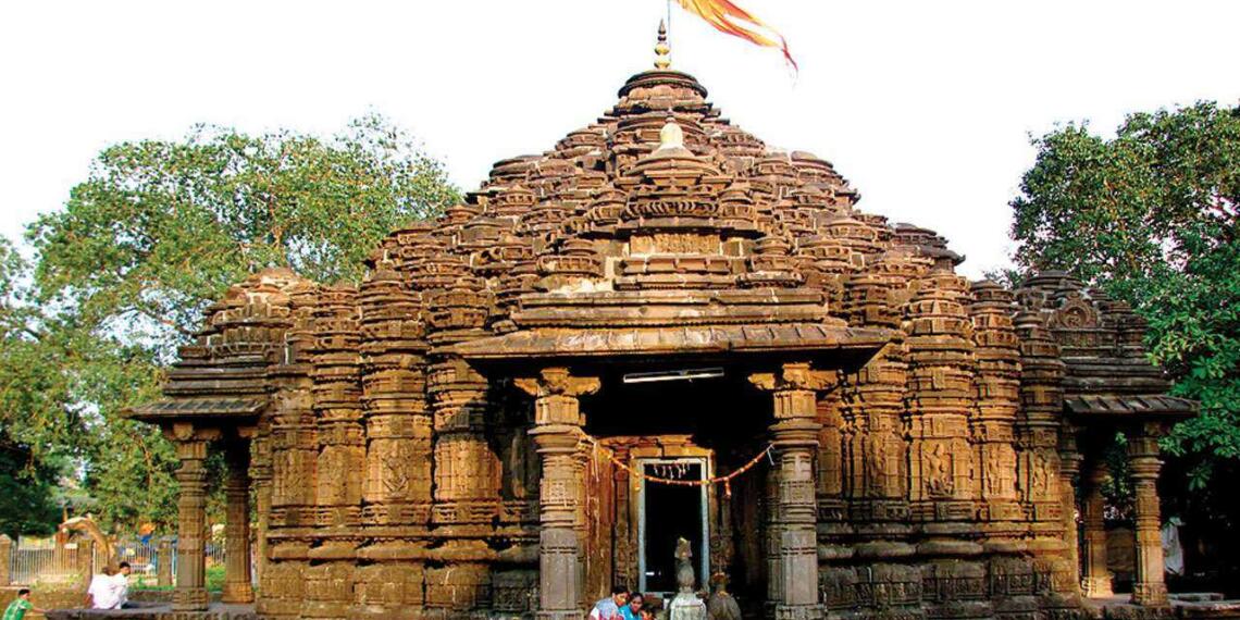 Ambernath Shiv Mandir, timings, history, guide and how to reach