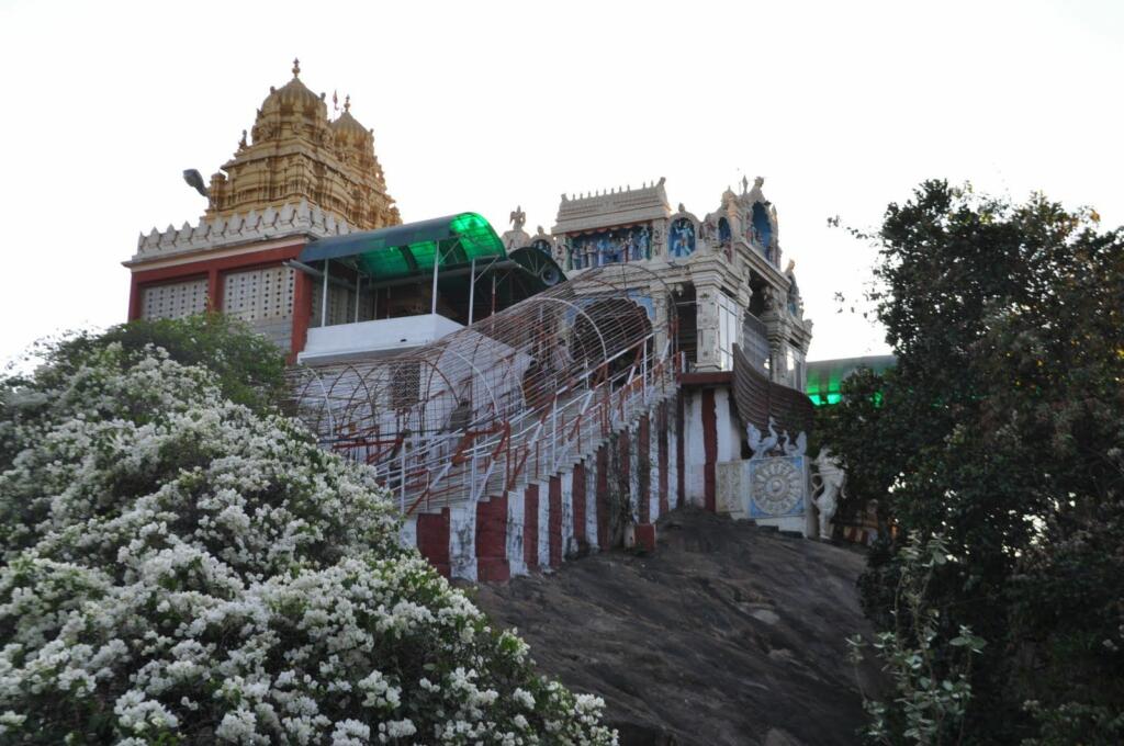 Ragigudda Sri Prasanna Anjaneyaswamy temple: timings, & guide