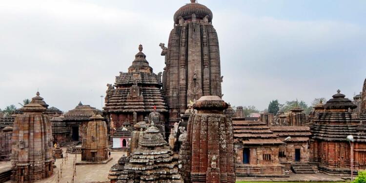 Lingaraj Temple Bhubaneswar, Timings, History, and Travel Guide