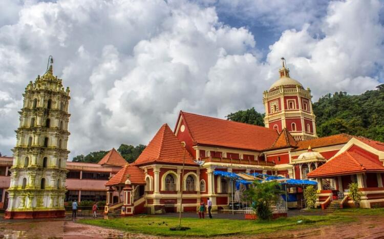 5 Hindu Temples That You Must Visit in Goa